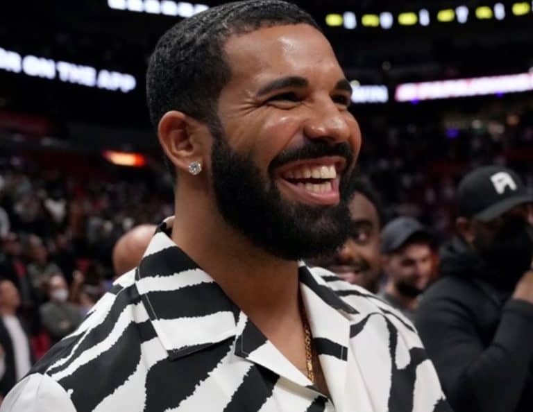 Drake Becomes The First Rapper In History To Earn Ten #1 Hits On ...